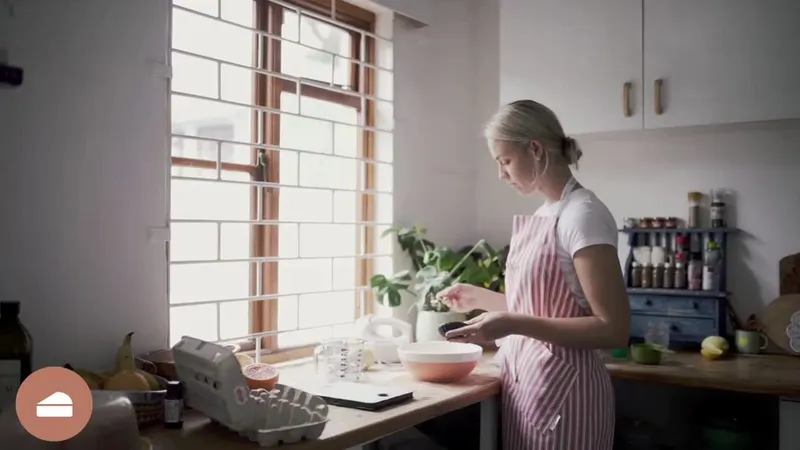 Brown and White Lower Third Template — Kapwing